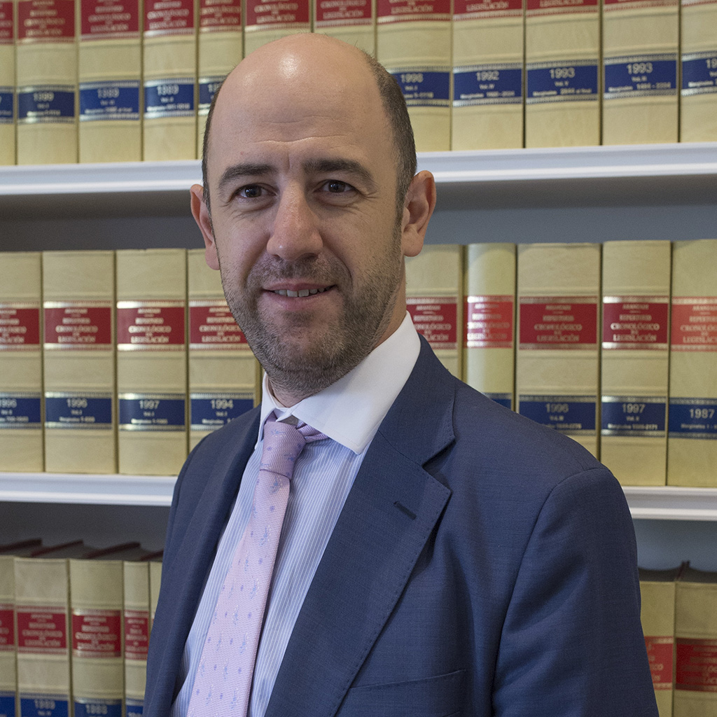 julio - Like Abogados